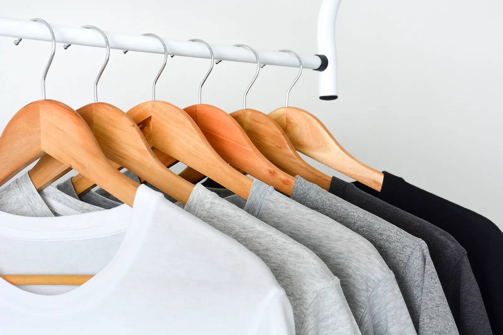 What Type of Garments Should I Wear After Plastic Surgery? - Wellesley ...